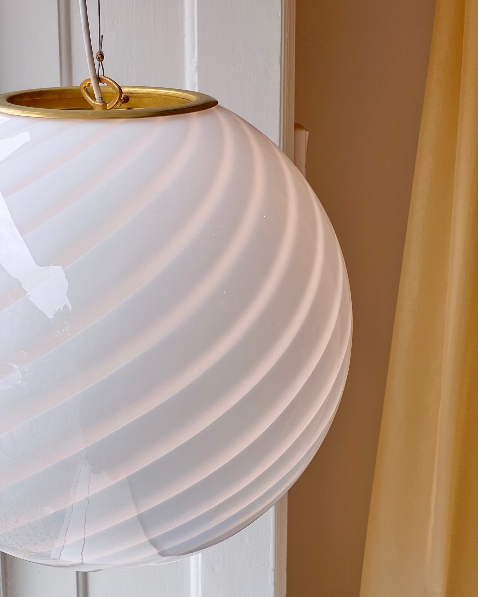 Candy ceiling lamp - White swirl (D40) – Millefiori Interior