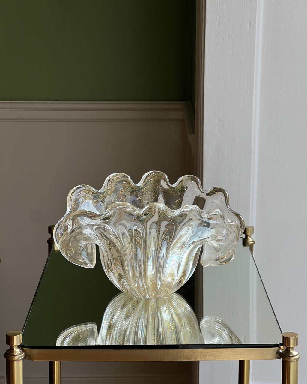 Vintage golden / clear Murano shell bowl – Millefiori Interior