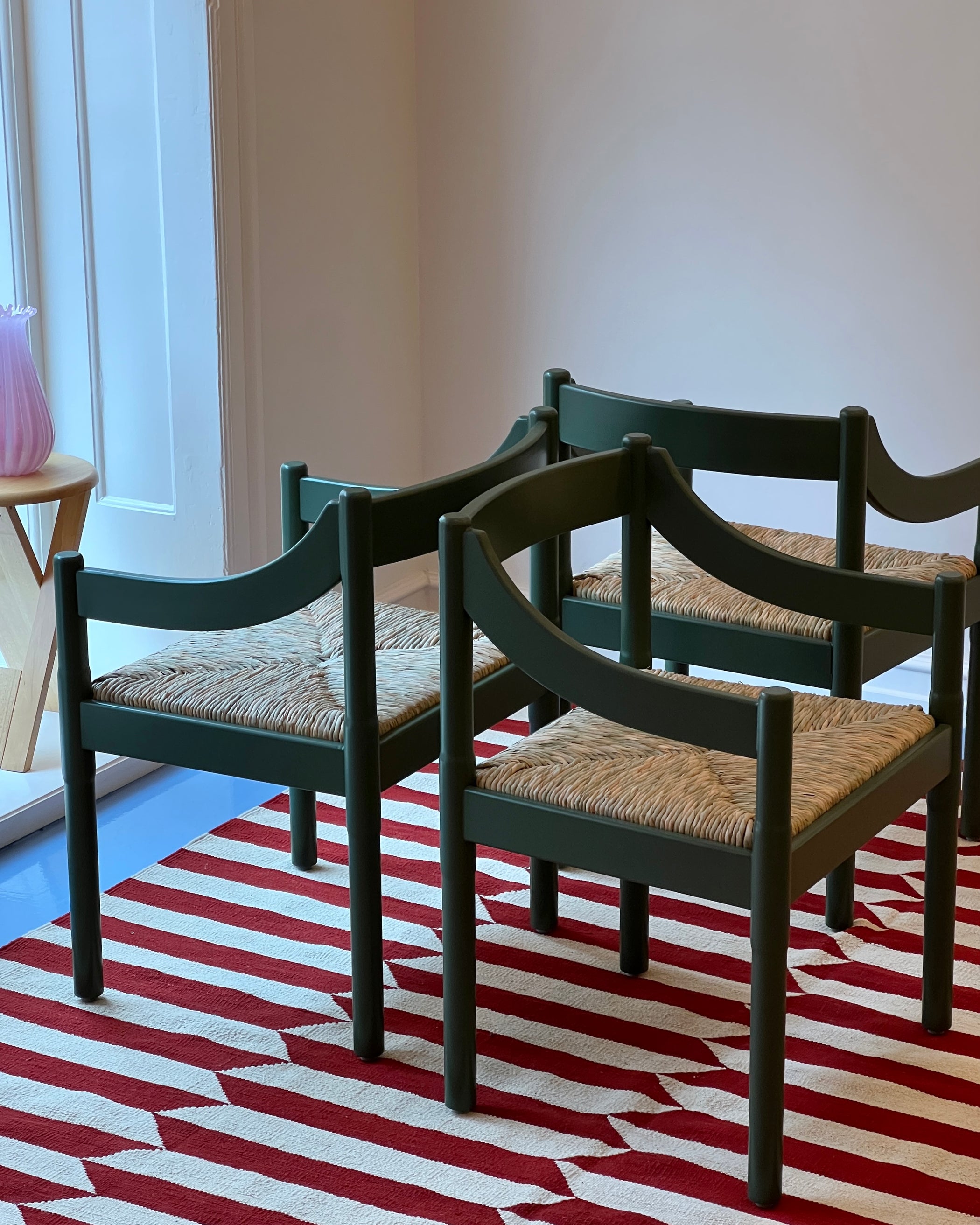 Carimate chair by Vico Magistretti - Green – Millefiori Interior