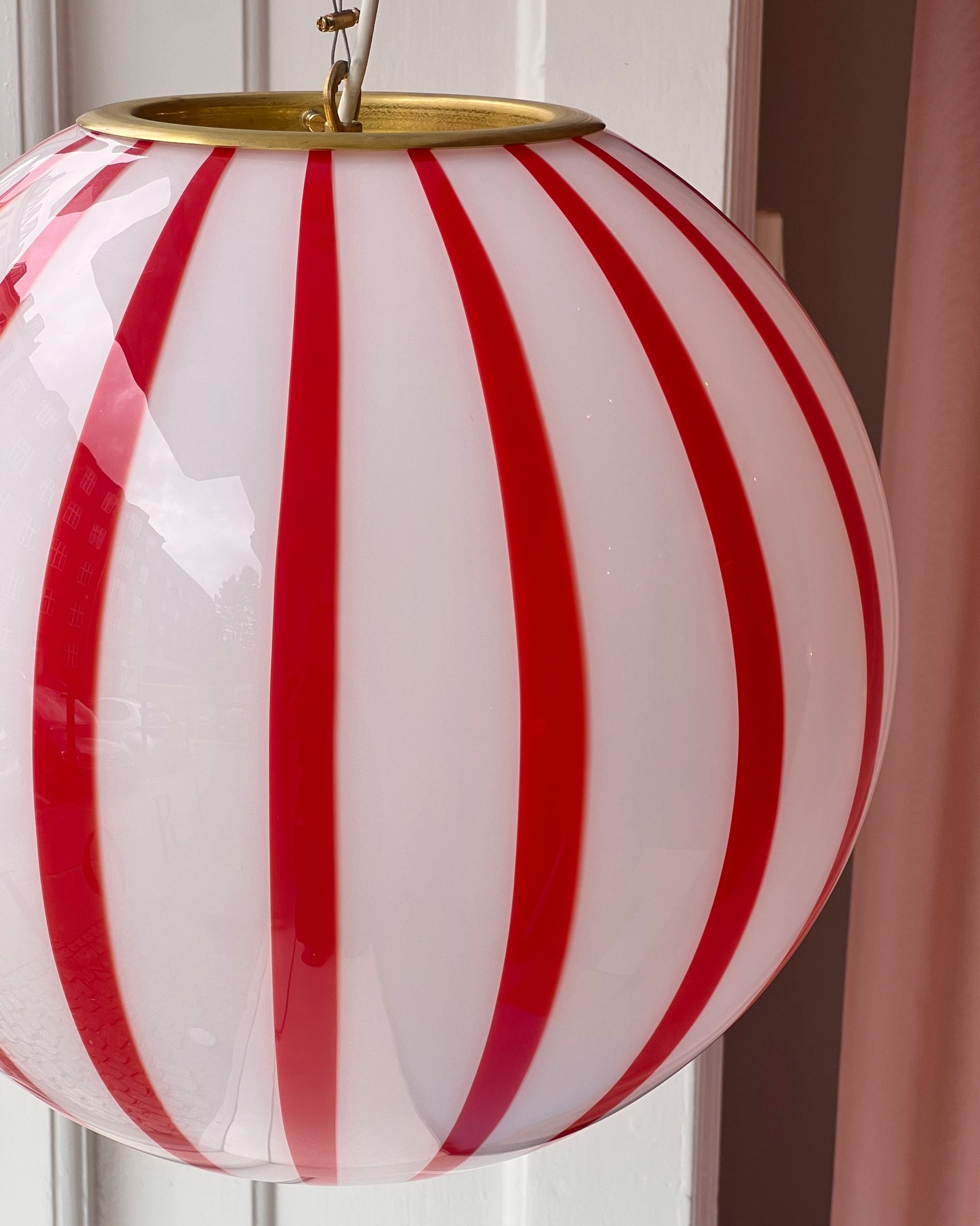 Ceiling lamp - Red vertical stripes (D40) – Millefiori Interior