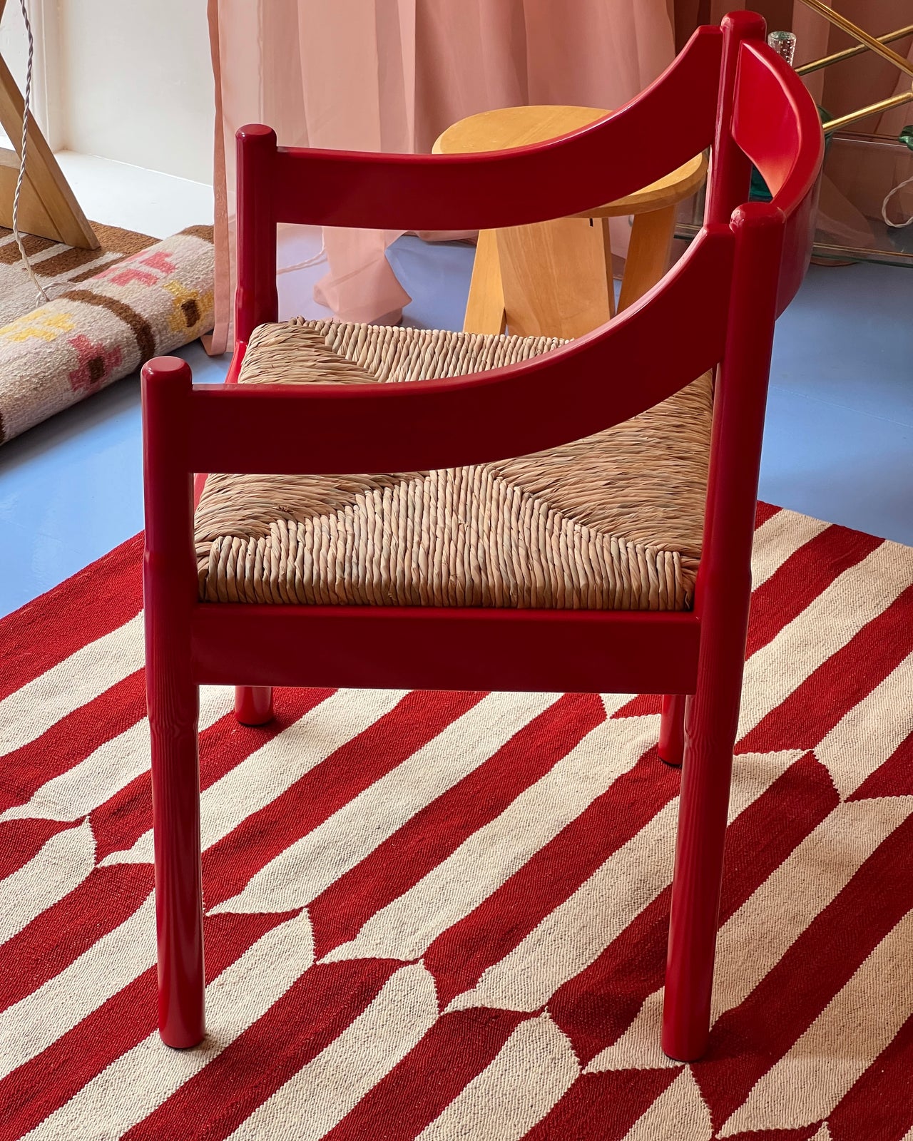 Carimate chair by Vico Magistretti - Red - Glossy – Millefiori Interior