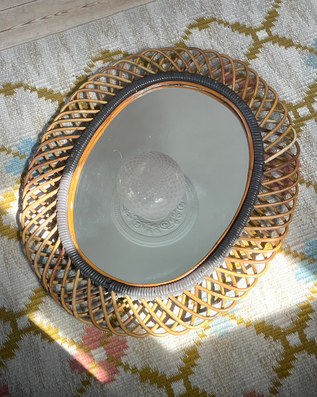 Vintage Italian mirror with rattan frame – Millefiori Interior